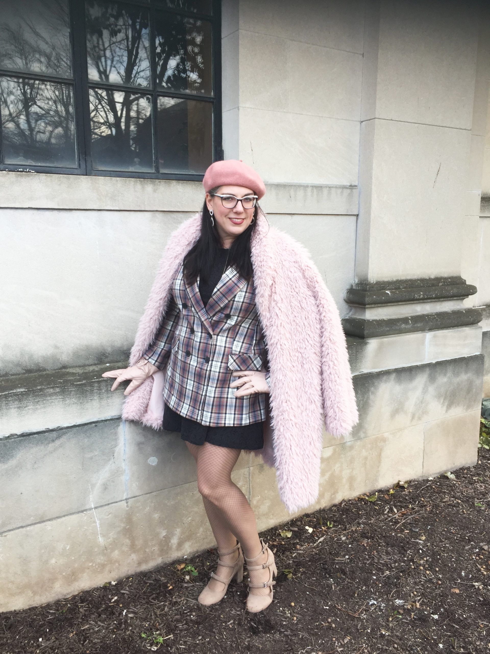 25 Questions With Shelbee Of Shelbee On The Edge - The XO Factor