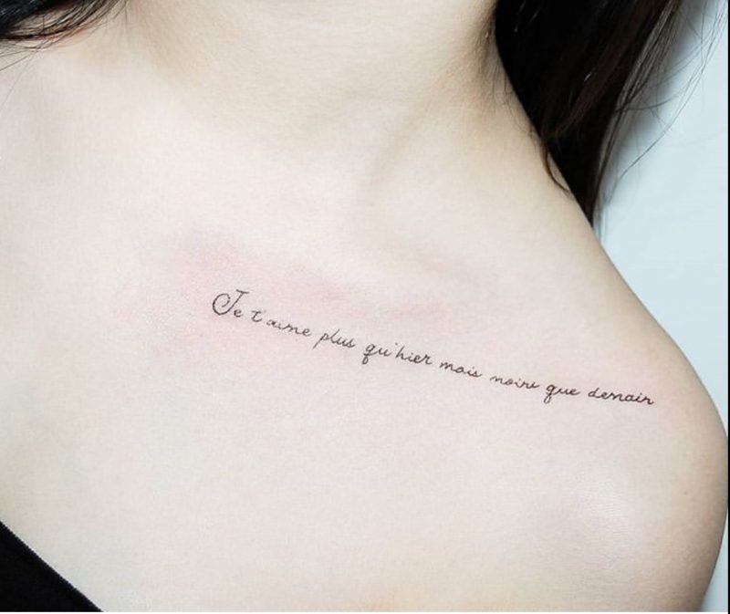 18 Clavicle Tattoo Designs For Women - The XO Factor