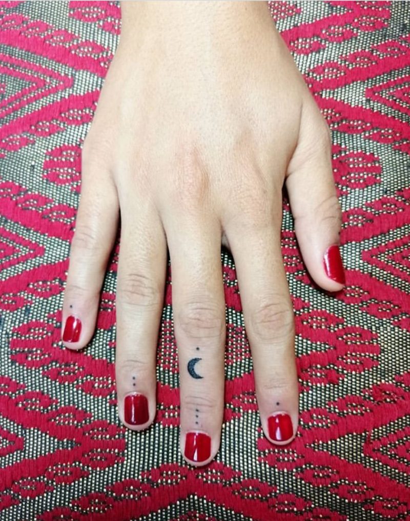 40+ Beautiful Moon Tattoo Design Ideas - The XO Factor