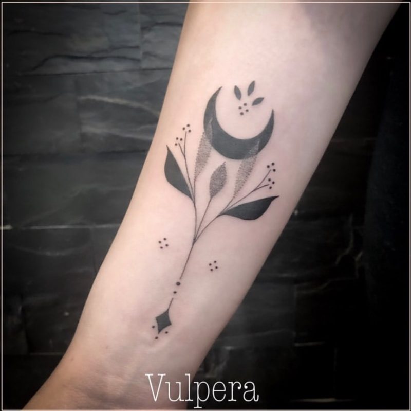 40+ Beautiful Moon Tattoo Design Ideas - The XO Factor
