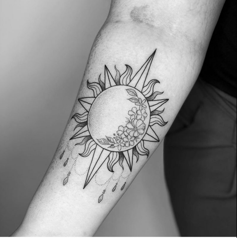 30+ Amazing Sun Tattoo Designs To Brighten Your Mood - The XO Factor