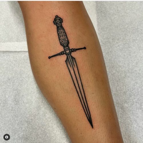 30 Attractive Dagger Tattoos - The XO Factor