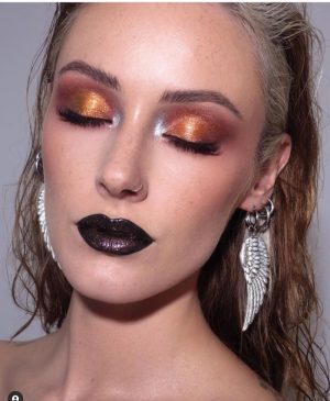 20+ Stunning Metallic Makeup Ideas - The XO Factor