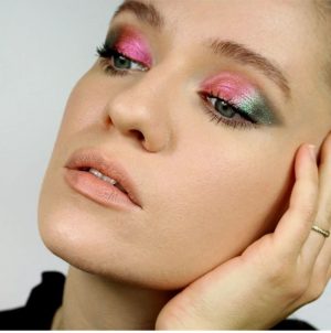 20+ Stunning Metallic Makeup Ideas - The XO Factor